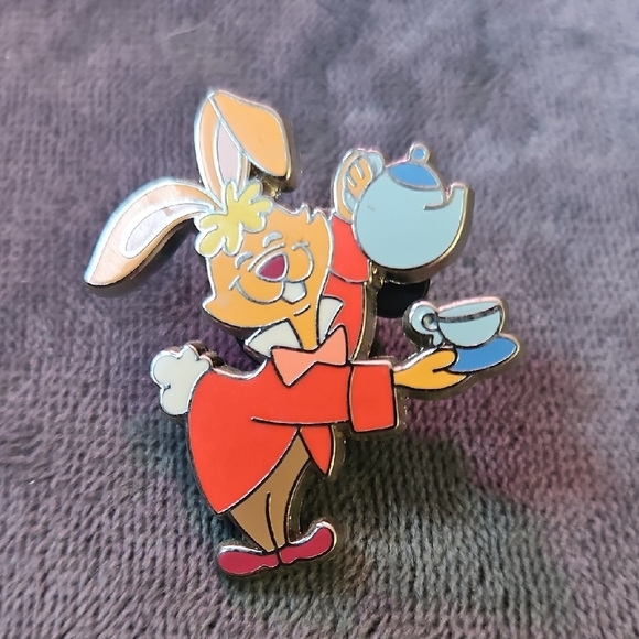 Disney | Accessories | Disney Parks Pin Alice In Wonderland Mary Blair ...